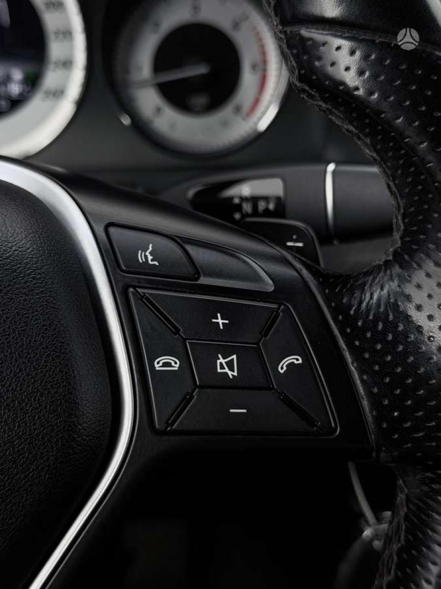 Pelēks Mercedes-Benz GLK 220 2013 Viļņa, ar dzinēja tilpumu 2.14 L un nobraukumu 325 tūkst. km par 9500 €, foto 26 vietnē AUTOMOTO.COM.LV