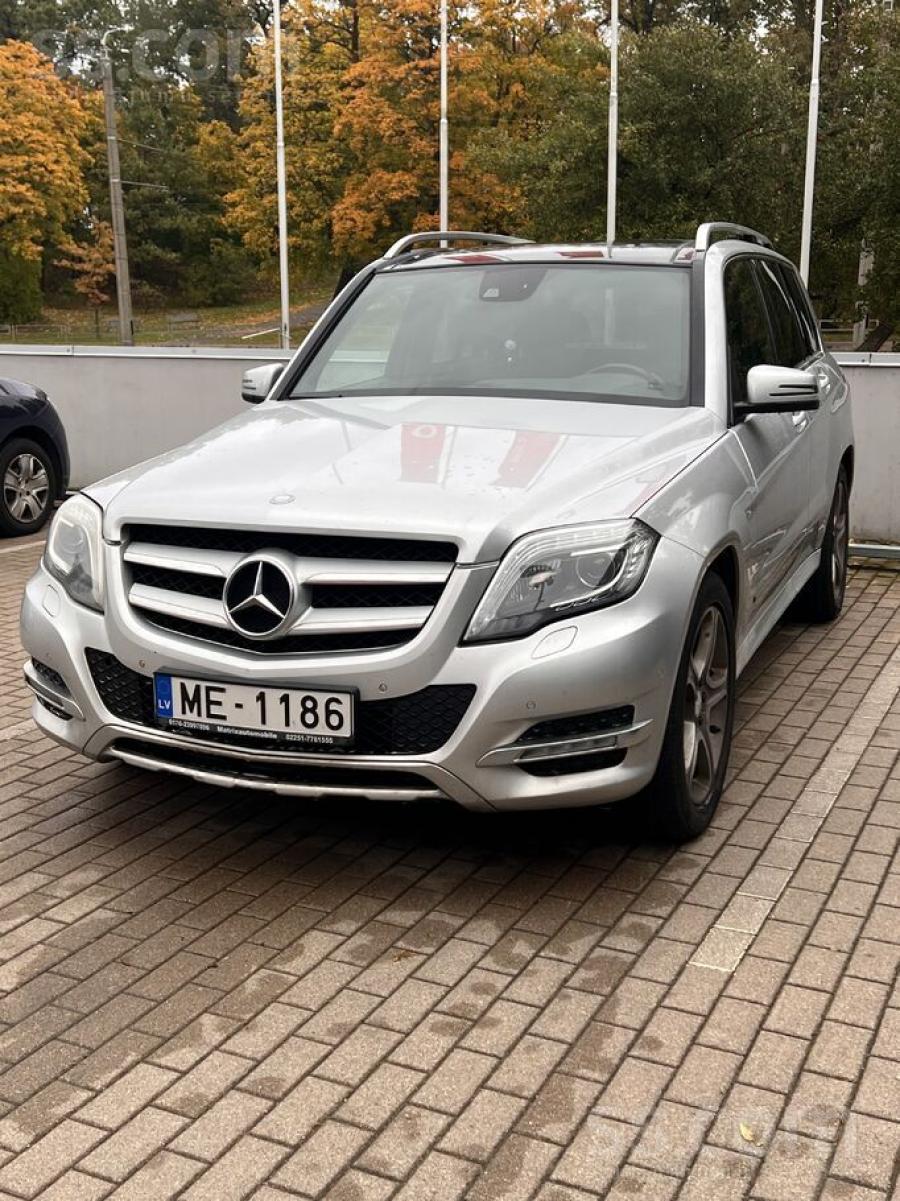 Pelēks Mercedes-Benz GLK 220 2013 Rīga, ar dzinēja tilpumu 2.20 L un nobraukumu 261 tūkst. km par 8900 €, foto 3 vietnē AUTOMOTO.COM.LV