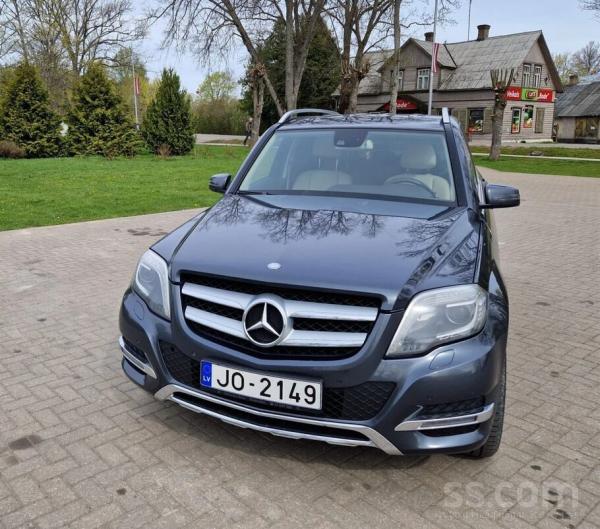 Pelēks Mercedes-Benz GLK 220 2014 Rīga, ar dzinēja tilpumu 2.10 L un nobraukumu 269 tūkst. km par 11980 €, foto 2 vietnē AUTOMOTO.COM.LV