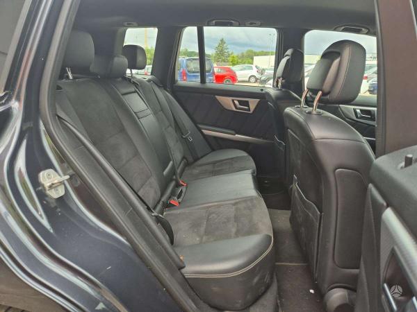 Pelēks Mercedes-Benz GLK 220 2015 Viļņa, ar dzinēja tilpumu 2.14 L un nobraukumu 172 tūkst. km par 11900 €, foto 6 vietnē AUTOMOTO.COM.LV