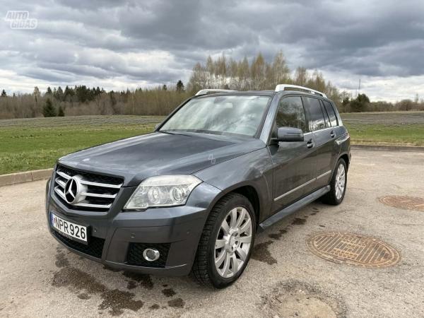 Pelēks Mercedes-Benz GLK 220 2009 Viļņa, ar dzinēja tilpumu 2.10 L un nobraukumu 356 tūkst. km par 4000 €, foto 1 vietnē AUTOMOTO.COM.LV