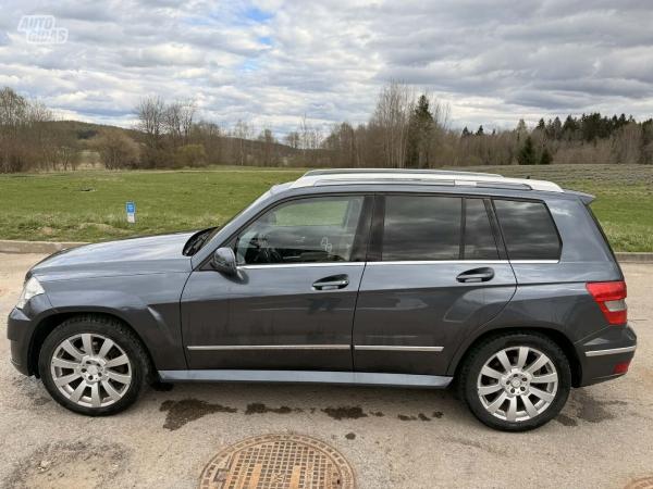 Pelēks Mercedes-Benz GLK 220 2009 Viļņa, ar dzinēja tilpumu 2.10 L un nobraukumu 356 tūkst. km par 4000 €, foto 2 vietnē AUTOMOTO.COM.LV