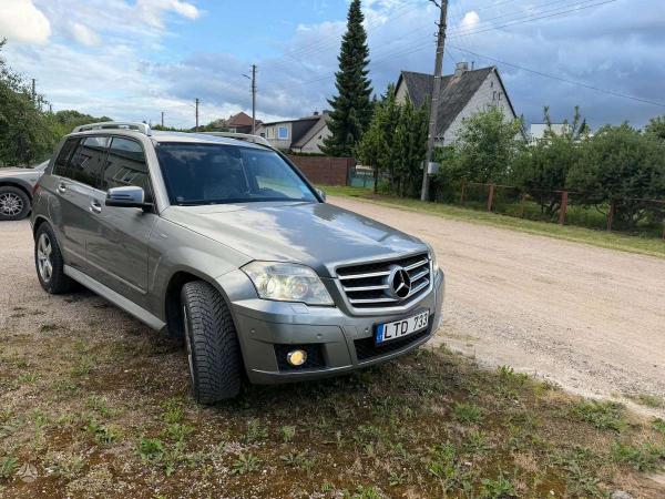 Grey Mercedes-Benz GLK 220 2010 in Kaunas, with an engine capacity of 2.14 L and mileage of 332 thousand km for 5400 €, photo 2 on AUTOMOTO.COM.LV