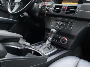 Sarkans Mercedes-Benz GLK 220 2009 Cēsis, ar dzinēja tilpumu 2.20 L un nobraukumu 262 tūkst. km par 8999 €, foto 20 vietnē AUTOMOTO.COM.LV