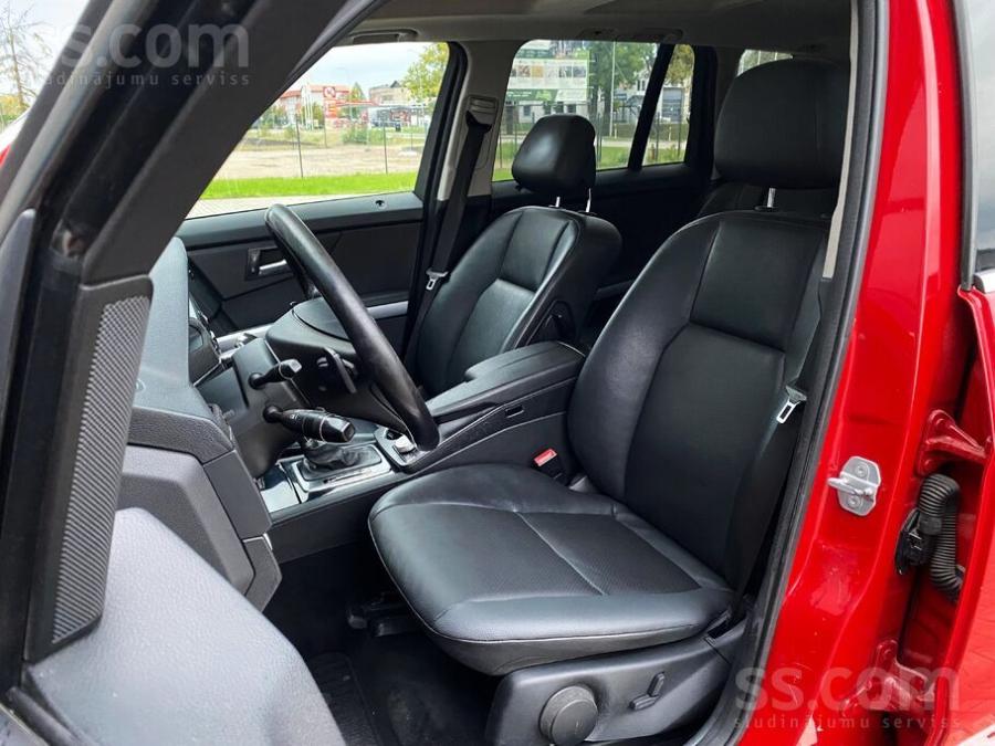 Sarkans Mercedes-Benz GLK 220 2009 Cēsis, ar dzinēja tilpumu 2.20 L un nobraukumu 262 tūkst. km par 8999 €, foto 23 vietnē AUTOMOTO.COM.LV