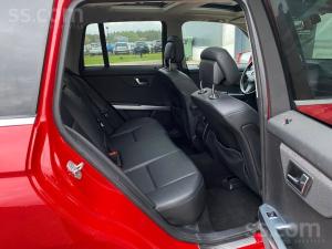 Sarkans Mercedes-Benz GLK 220 2009 Cēsis, ar dzinēja tilpumu 2.20 L un nobraukumu 262 tūkst. km par 8999 €, foto 26 vietnē AUTOMOTO.COM.LV