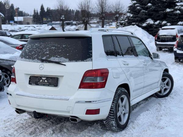 White Mercedes-Benz GLK 220 2010 in Utena, with an engine capacity of 2.14 L and mileage of 236 thousand km for 5990 €, photo 2 on AUTOMOTO.COM.LV