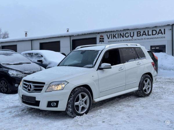 White Mercedes-Benz GLK 220 2010 in Utena, with an engine capacity of 2.14 L and mileage of 236 thousand km for 5990 €, photo 5 on AUTOMOTO.COM.LV