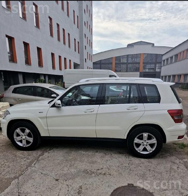 Balts Mercedes-Benz GLK 220 2011 Rīga, ar dzinēja tilpumu 2.20 L un nobraukumu 319 tūkst. km par 9500 €, foto 2 vietnē AUTOMOTO.COM.LV