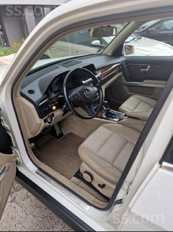 Balts Mercedes-Benz GLK 220 2011 Rīga, ar dzinēja tilpumu 2.20 L un nobraukumu 319 tūkst. km par 9500 €, foto 4 vietnē AUTOMOTO.COM.LV