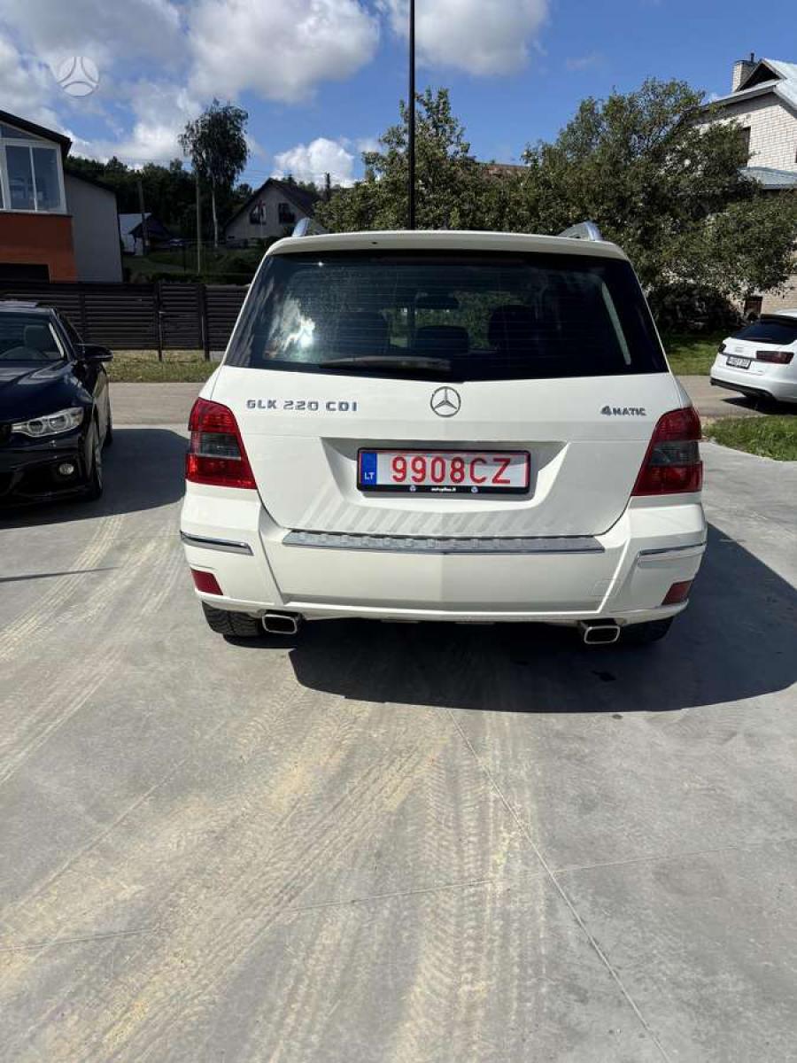 White Mercedes-Benz GLK 220 2011 in Alytus, with an engine capacity of 2.20 L and mileage of 276 thousand km for 7250 €, photo 4 on AUTOMOTO.COM.LV