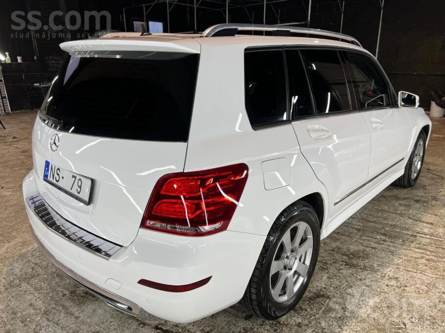 White Mercedes-Benz GLK 220 2012 in Riga, with an engine capacity of 2.20 L and mileage of 270 thousand km for 10400 €, photo 4 on AUTOMOTO.COM.LV