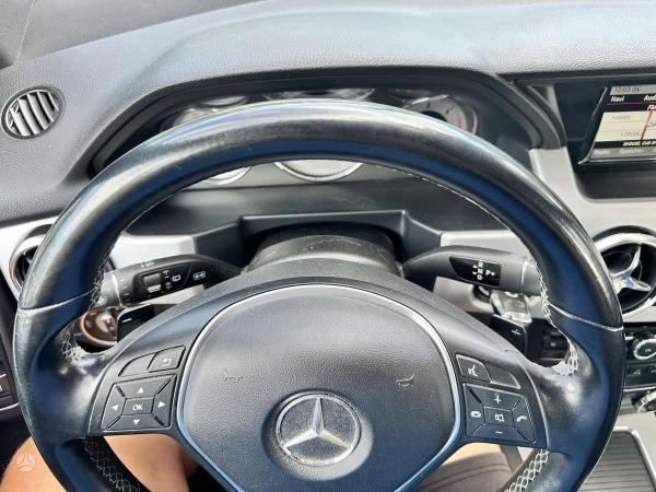 White Mercedes-Benz GLK 220 2013 in Marijampole, with an engine capacity of 2.14 L and mileage of 296 thousand km for 8400 €, photo 10 on AUTOMOTO.COM.LV
