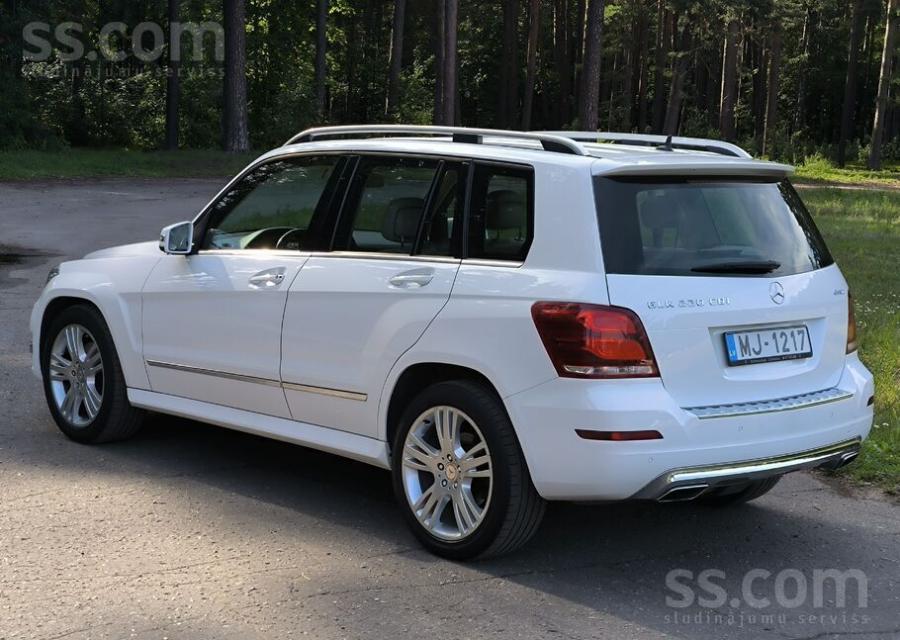White Mercedes-Benz GLK 220 2014 in Riga, with an engine capacity of 2.20 L and mileage of 202 thousand km for 14900 €, photo 7 on AUTOMOTO.COM.LV