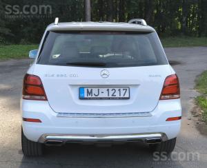 White Mercedes-Benz GLK 220 2014 in Riga, with an engine capacity of 2.20 L and mileage of 202 thousand km for 14900 €, photo 8 on AUTOMOTO.COM.LV