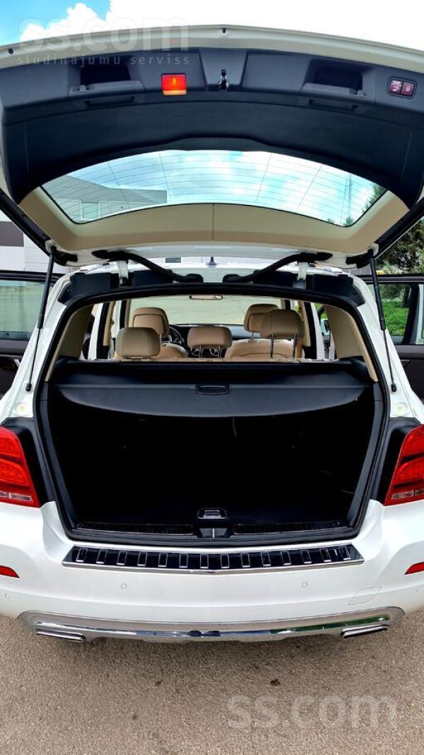 White Mercedes-Benz GLK 220 2014 in Riga, with an engine capacity of 2.20 L and mileage of 202 thousand km for 14900 €, photo 8 on AUTOMOTO.COM.LV
