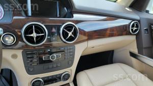 White Mercedes-Benz GLK 220 2014 in Riga, with an engine capacity of 2.20 L and mileage of 202 thousand km for 14900 €, photo 16 on AUTOMOTO.COM.LV