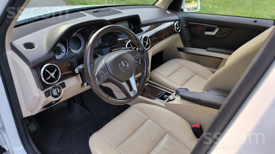 White Mercedes-Benz GLK 220 2014 in Riga, with an engine capacity of 2.20 L and mileage of 202 thousand km for 14900 €, photo 17 on AUTOMOTO.COM.LV