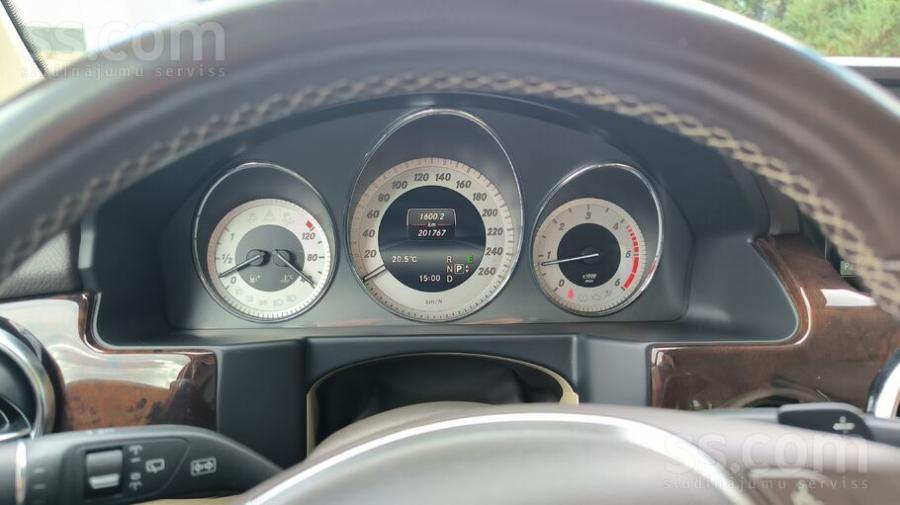 White Mercedes-Benz GLK 220 2014 in Riga, with an engine capacity of 2.20 L and mileage of 202 thousand km for 14900 €, photo 27 on AUTOMOTO.COM.LV
