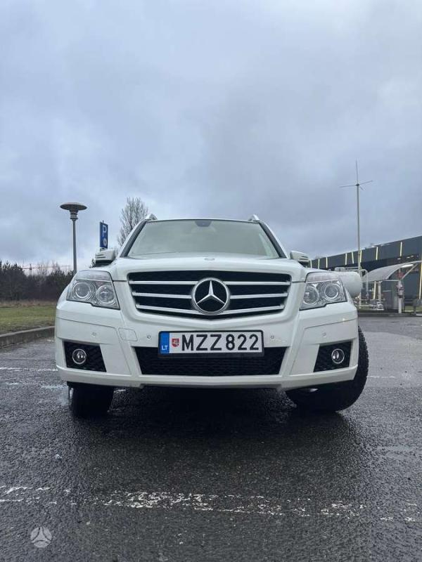 Balts Mercedes-Benz GLK 220 2010 Viļņa, ar dzinēja tilpumu 2.20 L un nobraukumu 210 tūkst. km par 10500 €, foto 4 vietnē AUTOMOTO.COM.LV