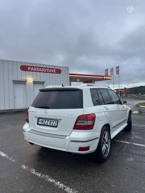 Balts Mercedes-Benz GLK 220 2010 Viļņa, ar dzinēja tilpumu 2.20 L un nobraukumu 210 tūkst. km par 10500 €, foto 5 vietnē AUTOMOTO.COM.LV