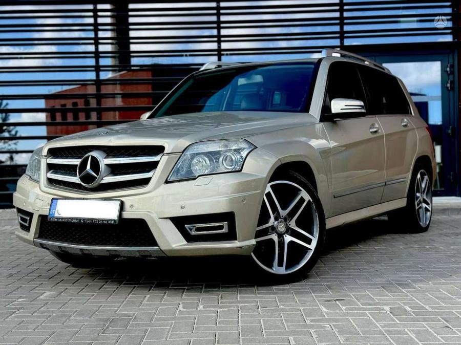 Yellow Mercedes-Benz GLK 220 2011 in Klaipeda, with an engine capacity of 0.00 L and mileage of 297 thousand km for 6450 €, photo 4 on AUTOMOTO.COM.LV