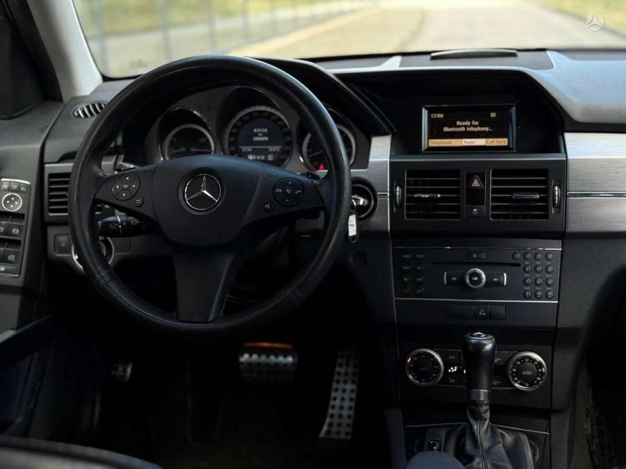 Yellow Mercedes-Benz GLK 220 2011 in Klaipeda, with an engine capacity of 0.00 L and mileage of 297 thousand km for 6450 €, photo 16 on AUTOMOTO.COM.LV