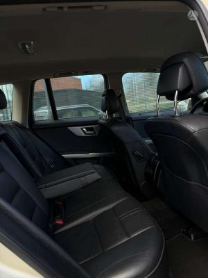 Yellow Mercedes-Benz GLK 220 2011 in Klaipeda, with an engine capacity of 0.00 L and mileage of 297 thousand km for 6450 €, photo 31 on AUTOMOTO.COM.LV