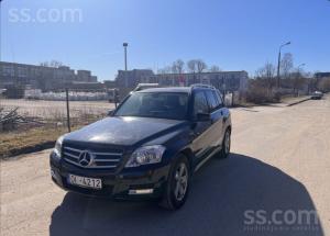 Black Mercedes-Benz glk-250 2011 in Riga, with an engine capacity of 2.20 L and mileage of 272 thousand km for 9500 €, photo 3 on AUTOMOTO.COM.LV