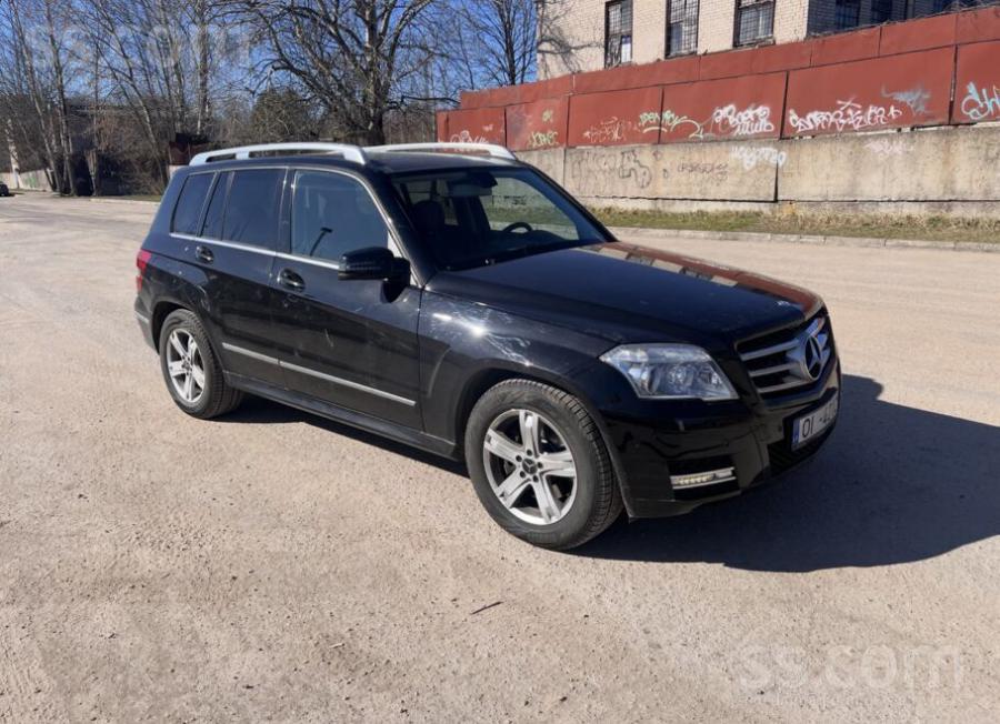 Black Mercedes-Benz glk-250 2011 in Riga, with an engine capacity of 2.20 L and mileage of 272 thousand km for 9500 €, photo 5 on AUTOMOTO.COM.LV