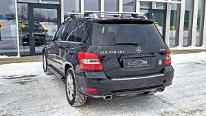 Black Mercedes-Benz glk-250 2012 in Vilnius, with an engine capacity of 2.14 L and mileage of 214 thousand km for 8990 €, photo 5 on AUTOMOTO.COM.LV
