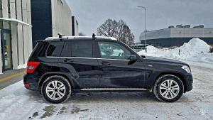 Black Mercedes-Benz glk-250 2012 in Vilnius, with an engine capacity of 2.14 L and mileage of 214 thousand km for 8990 €, photo 9 on AUTOMOTO.COM.LV