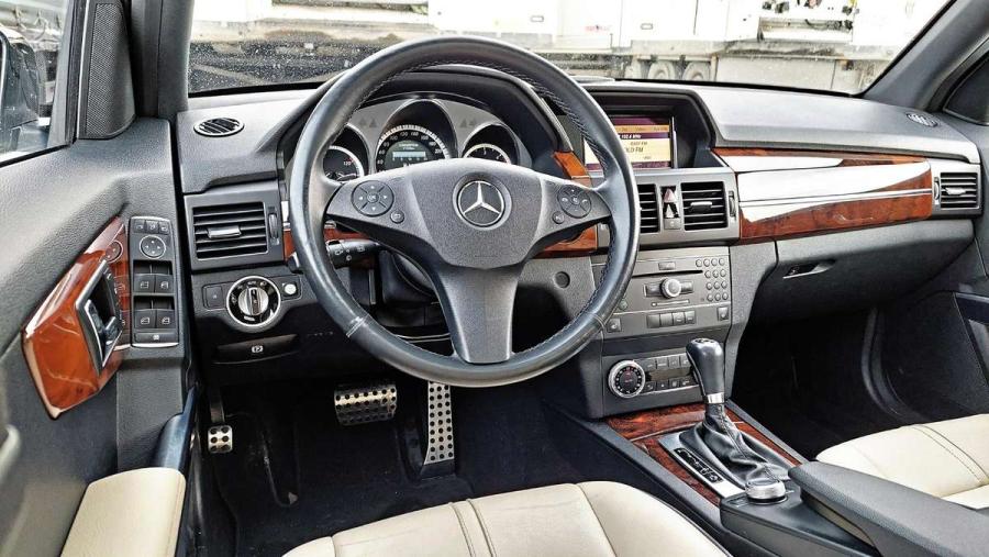 Black Mercedes-Benz glk-250 2012 in Vilnius, with an engine capacity of 2.14 L and mileage of 214 thousand km for 8990 €, photo 37 on AUTOMOTO.COM.LV
