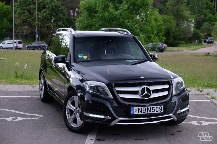 Black Mercedes-Benz glk-250 2012 in Vilnius, with an engine capacity of 2.20 L and mileage of 404 thousand km for 9300 €, photo 1 on AUTOMOTO.COM.LV
