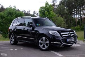 Black Mercedes-Benz glk-250 2012 in Vilnius, with an engine capacity of 2.20 L and mileage of 404 thousand km for 9300 €, photo 3 on AUTOMOTO.COM.LV