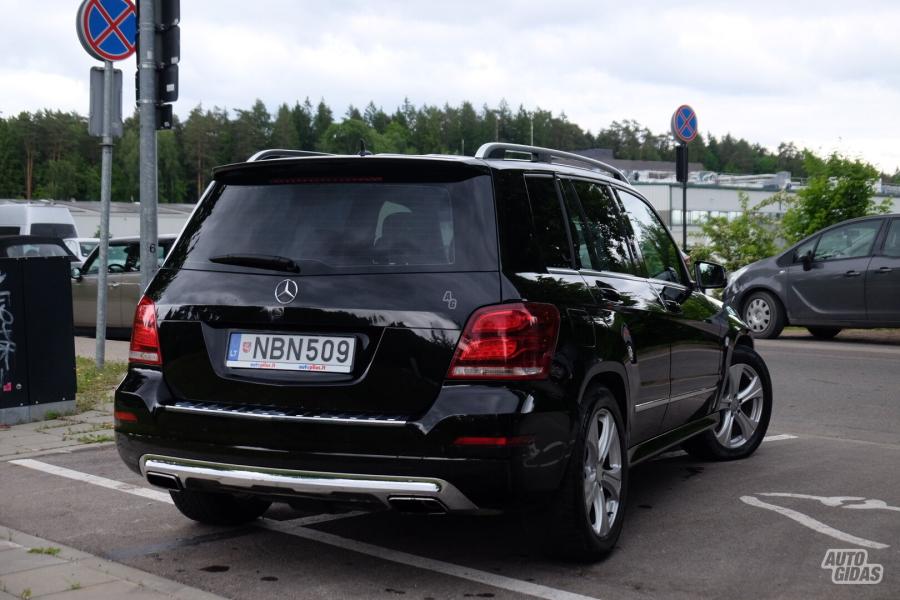 Black Mercedes-Benz glk-250 2012 in Vilnius, with an engine capacity of 2.20 L and mileage of 404 thousand km for 9300 €, photo 5 on AUTOMOTO.COM.LV