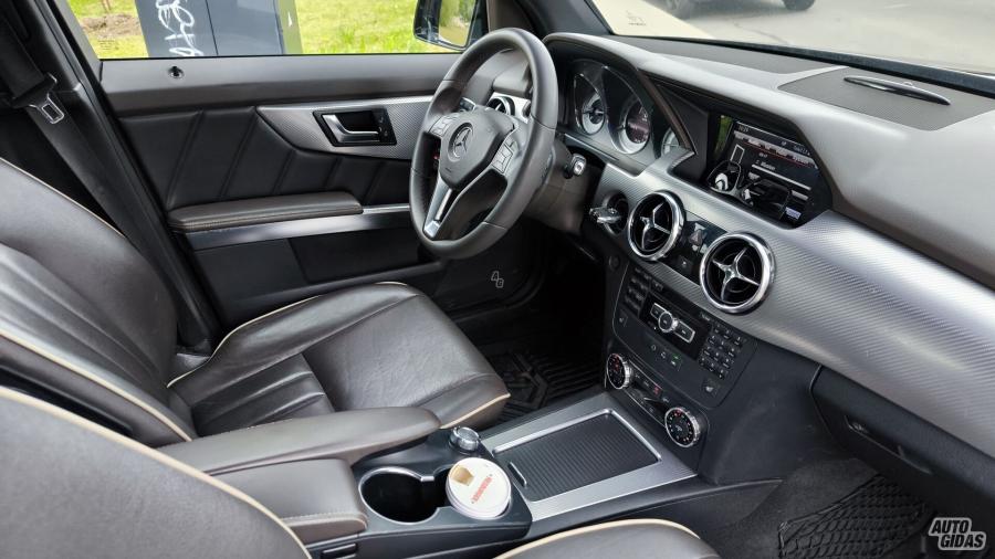 Black Mercedes-Benz glk-250 2012 in Vilnius, with an engine capacity of 2.20 L and mileage of 404 thousand km for 9300 €, photo 20 on AUTOMOTO.COM.LV