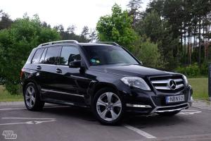 Black Mercedes-Benz glk-250 2012 in Vilnius, with an engine capacity of 2.20 L and mileage of 404 thousand km for 9300 €, photo 3 on AUTOMOTO.COM.LV