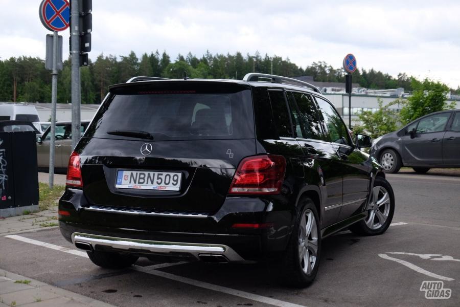 Black Mercedes-Benz glk-250 2012 in Vilnius, with an engine capacity of 2.20 L and mileage of 404 thousand km for 9300 €, photo 5 on AUTOMOTO.COM.LV