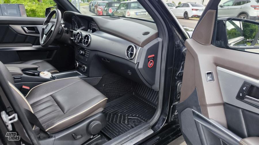Black Mercedes-Benz glk-250 2012 in Vilnius, with an engine capacity of 2.20 L and mileage of 404 thousand km for 9300 €, photo 23 on AUTOMOTO.COM.LV