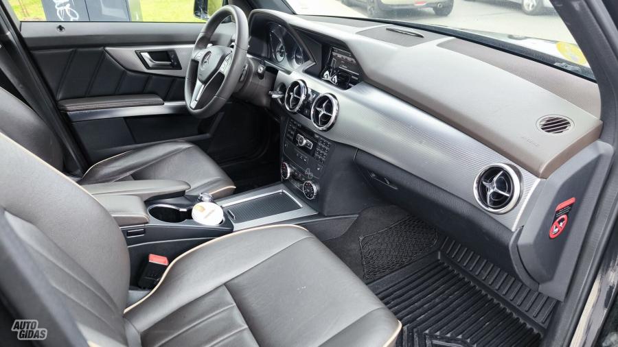 Black Mercedes-Benz glk-250 2012 in Vilnius, with an engine capacity of 2.20 L and mileage of 404 thousand km for 9300 €, photo 24 on AUTOMOTO.COM.LV