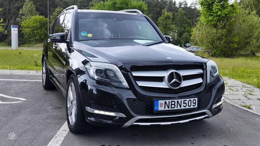 Melns Mercedes-Benz glk-250 2013 Viļņa, ar dzinēja tilpumu 2.14 L un nobraukumu 404 tūkst. km par 8400 €, foto 3 vietnē AUTOMOTO.COM.LV