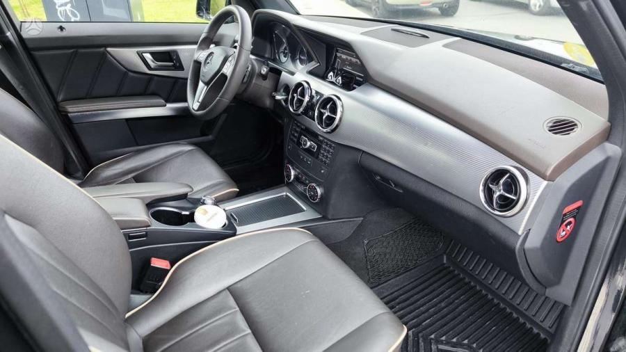 Melns Mercedes-Benz glk-250 2013 Viļņa, ar dzinēja tilpumu 2.14 L un nobraukumu 404 tūkst. km par 8400 €, foto 22 vietnē AUTOMOTO.COM.LV