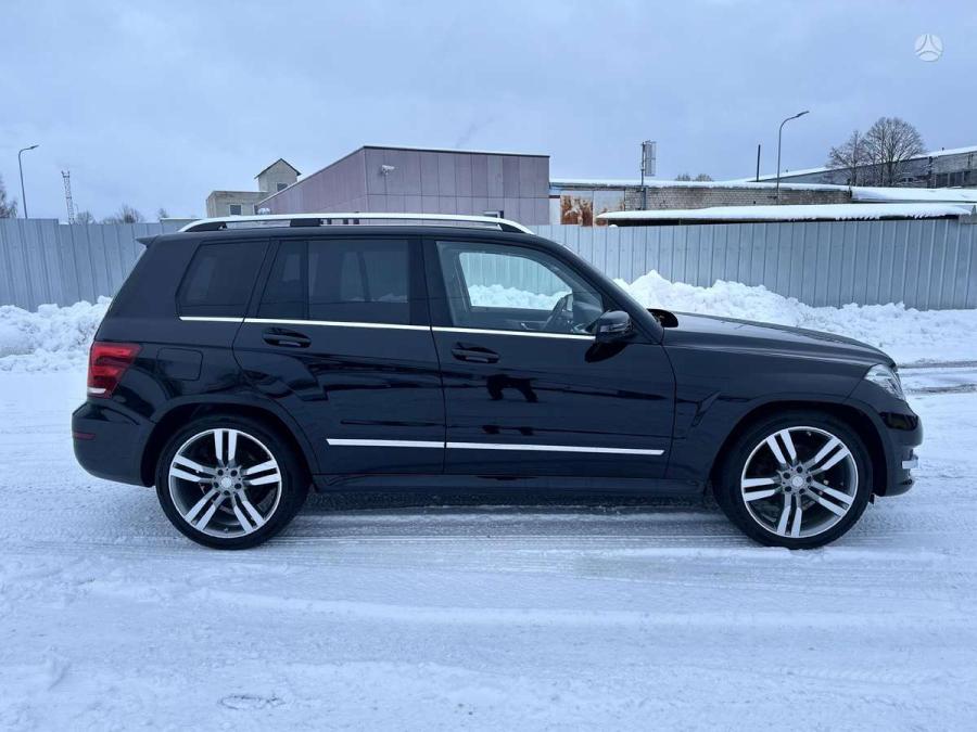 Black Mercedes-Benz glk-250 2015 in Telschi, with an engine capacity of 2.14 L and mileage of 153 thousand km for 14300 €, photo 7 on AUTOMOTO.COM.LV