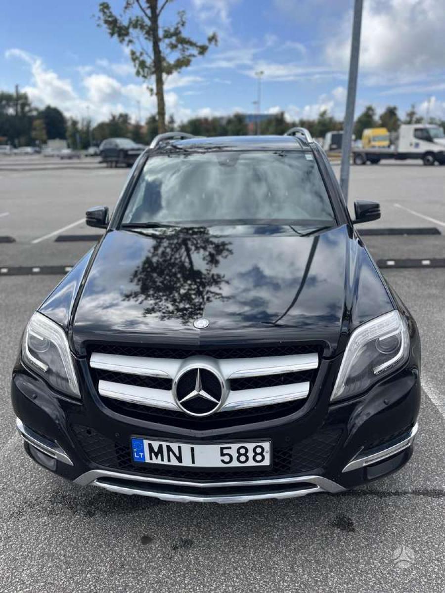 Black Mercedes-Benz glk-250 2015 in Klaipeda, with an engine capacity of 2.14 L and mileage of 178 thousand km for 12000 €, photo 3 on AUTOMOTO.COM.LV