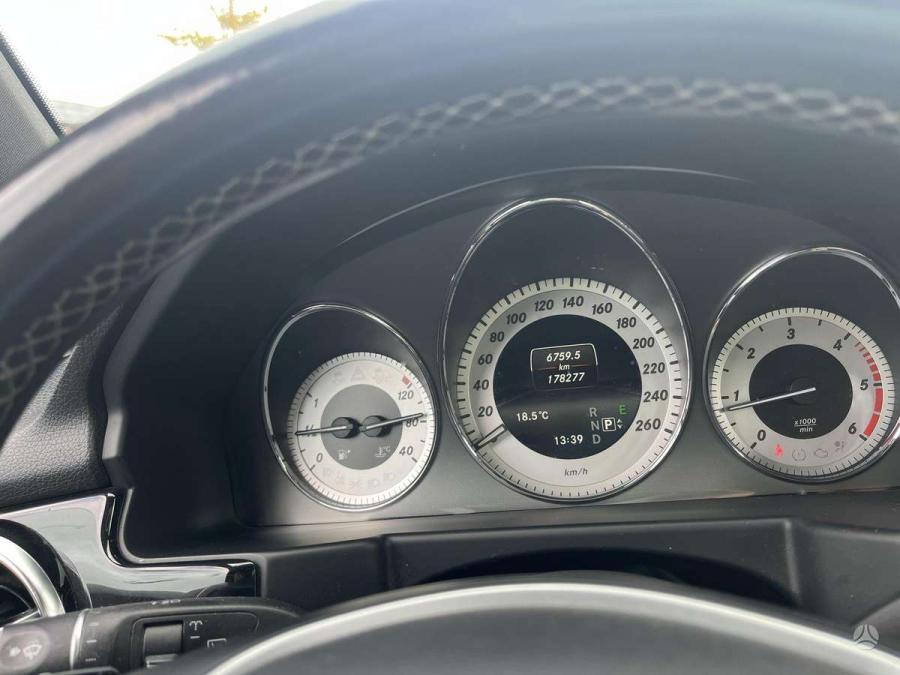Black Mercedes-Benz glk-250 2015 in Klaipeda, with an engine capacity of 2.14 L and mileage of 178 thousand km for 12000 €, photo 9 on AUTOMOTO.COM.LV