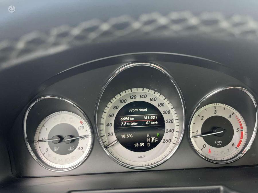 Black Mercedes-Benz glk-250 2015 in Klaipeda, with an engine capacity of 2.14 L and mileage of 178 thousand km for 12000 €, photo 10 on AUTOMOTO.COM.LV
