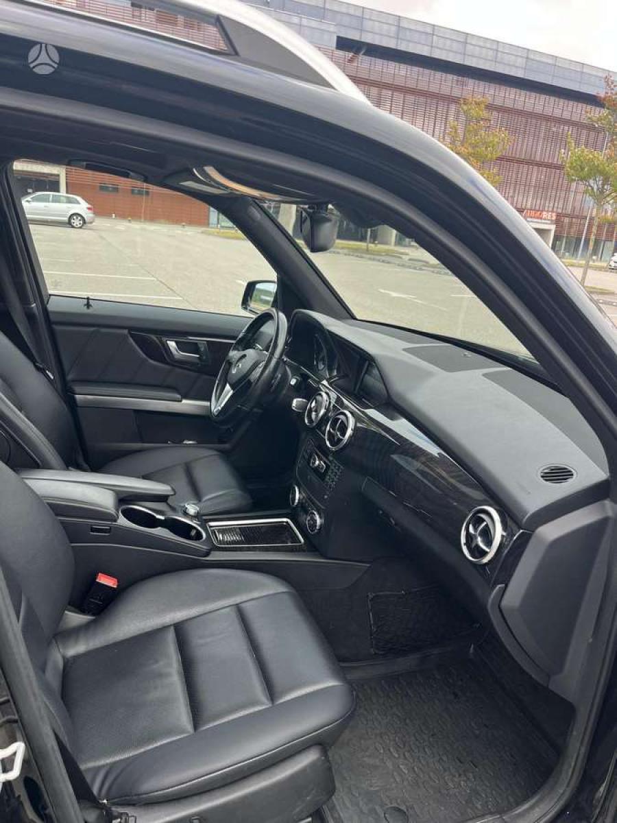 Black Mercedes-Benz glk-250 2015 in Klaipeda, with an engine capacity of 2.14 L and mileage of 178 thousand km for 12000 €, photo 13 on AUTOMOTO.COM.LV