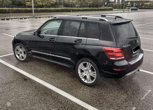 Mercedes-Benz glk-250 2015 Viļņa vietnē Melns Mercedes-Benz glk-250 2015 Viļņa, ar dzinēja tilpumu 2.14 L un nobraukumu 249 tūkst. km par 12900 €, foto 6 vietnē AUTOMOTO.COM.LV