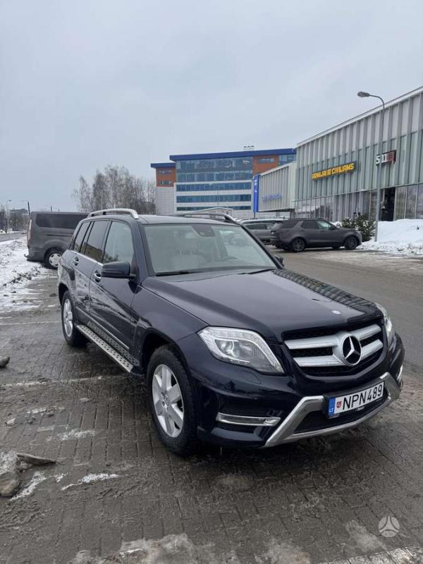 Blue Mercedes-Benz glk-250 2014 in Vilnius, with an engine capacity of 2.14 L and mileage of 235 thousand km for 13250 €, photo 1 on AUTOMOTO.COM.LV